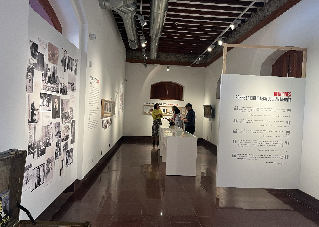 La Fundación enseña los libros del doctor Negrín - Fundación Juan Negrín